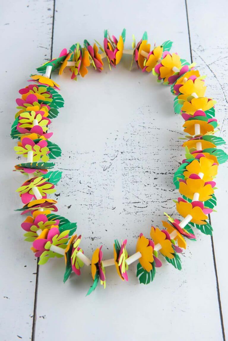 DIY Hawaiian Luau Decorations: Hawaiian Paper Lei (Cricut Craft ...