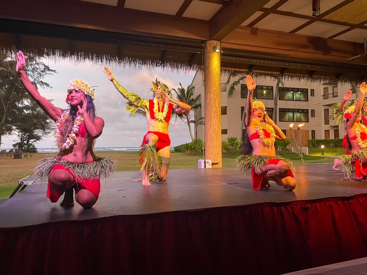 Luau Ka Hikina: Sheraton Coconut Beach Kauai Luau Review (2023)